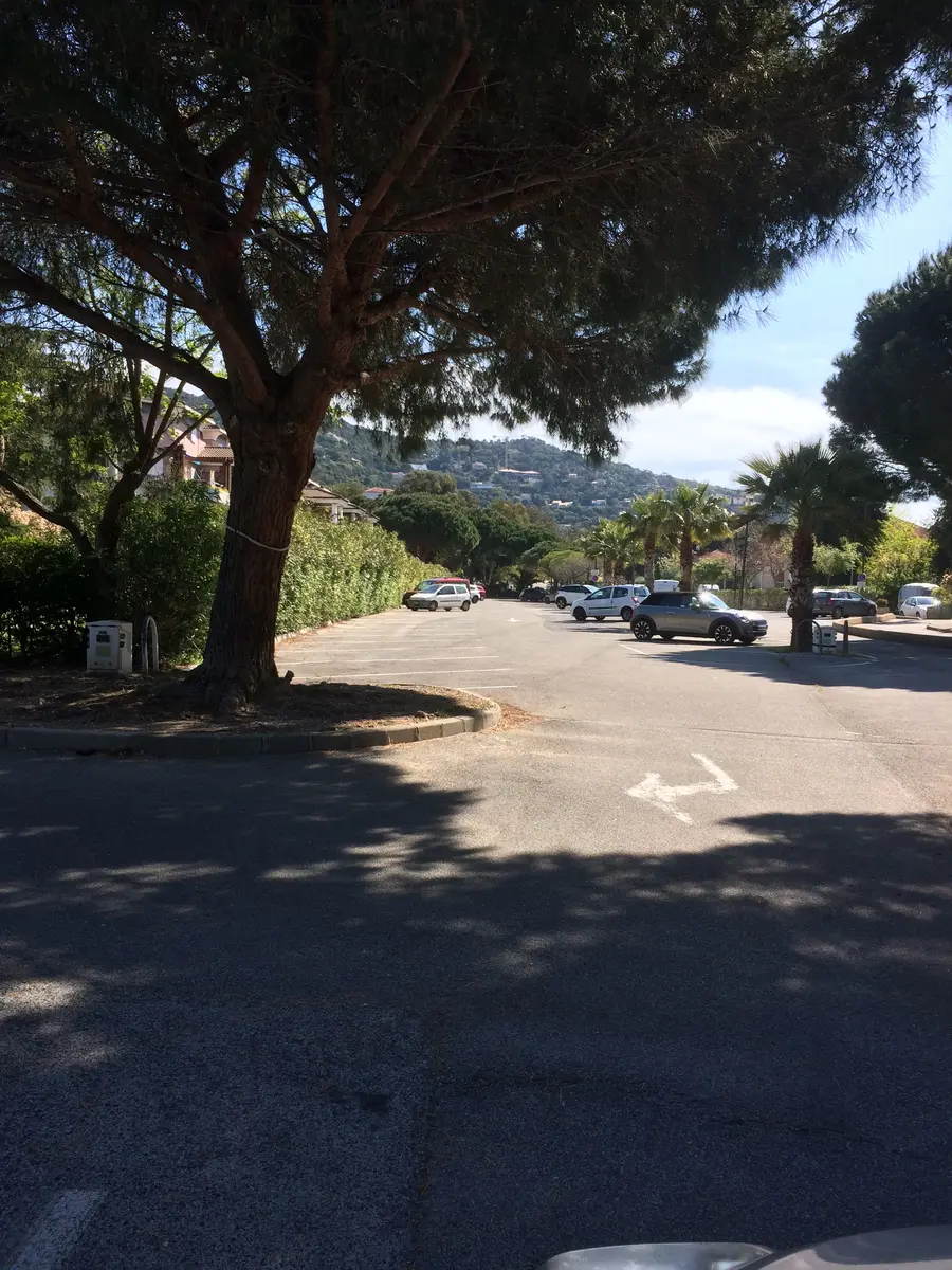 Parking Du March In Cavali Re Le Lavandou Provence Alpes C Te D