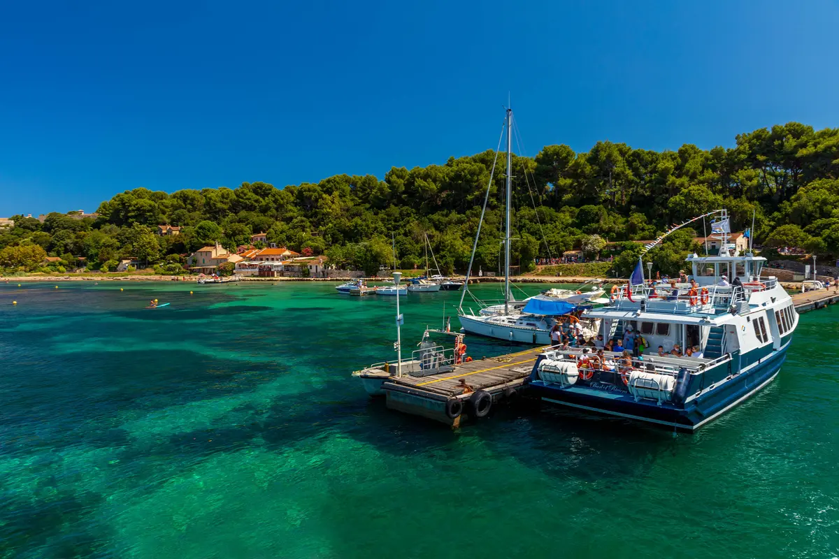 Riviera Lines – Boat trip to the Ile Sainte Marguerite in Cannes ...