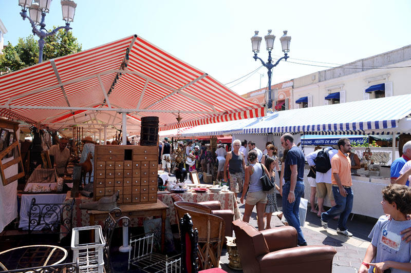 Marché à la Brocante Saleya (Nice) | Provence-Alpes-Côte d'Azur Tourisme