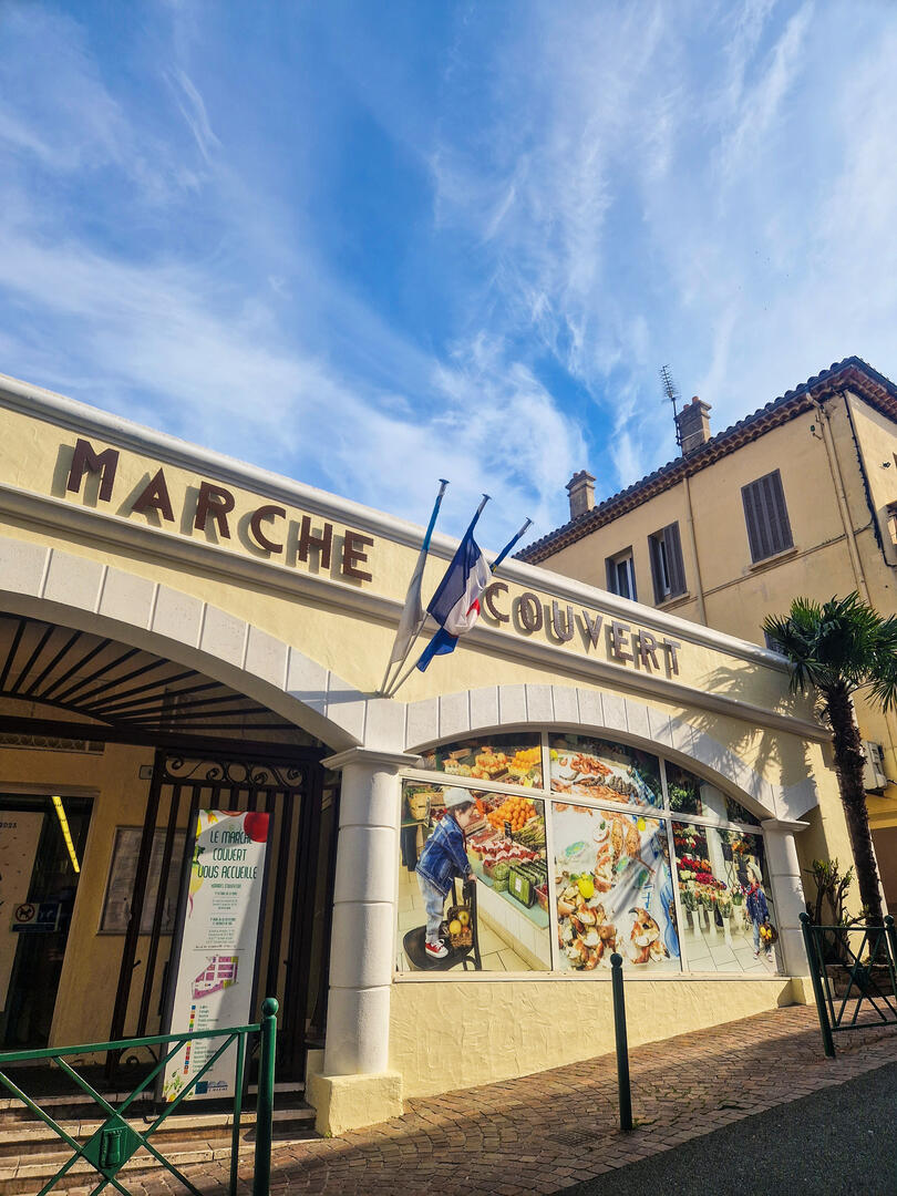 Indoor Market (Sainte-Maxime) | Charm of Provence & French Riviera