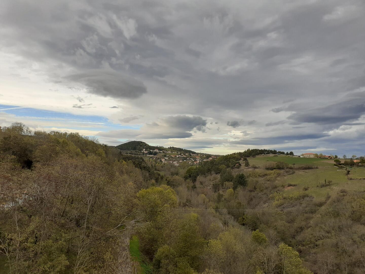 PR 33 – Le Tour du Taillou (Écotay-l’Olme) | Loire Tourisme