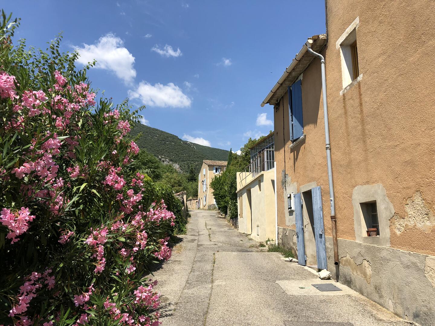 Boucle de Rustrel – Ocres à vélo (variante) (Rustrel) | Provence-Alpes ...