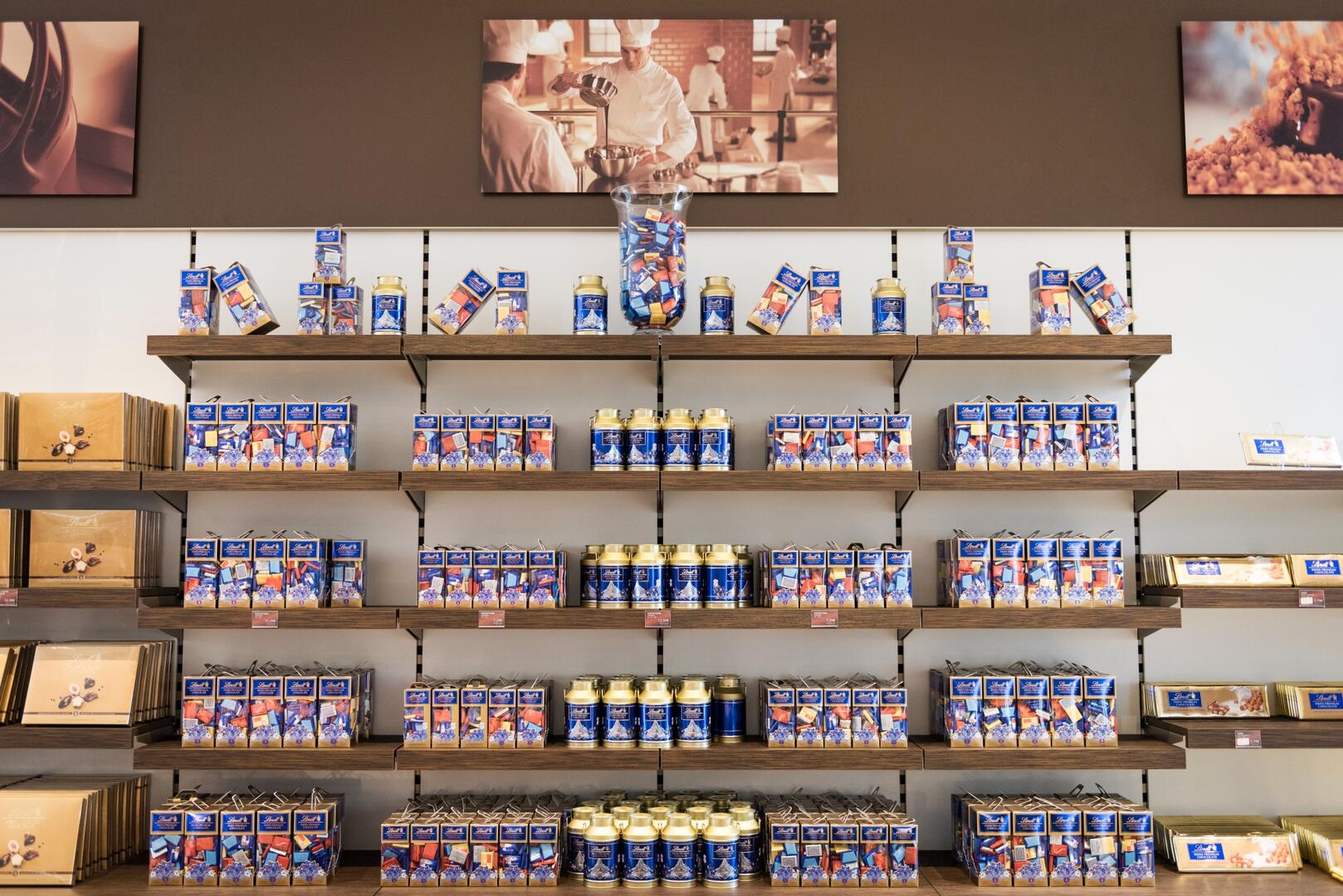 Magasin d’usine des Maîtres Chocolatiers LINDT (Oloron-sainte-marie ...