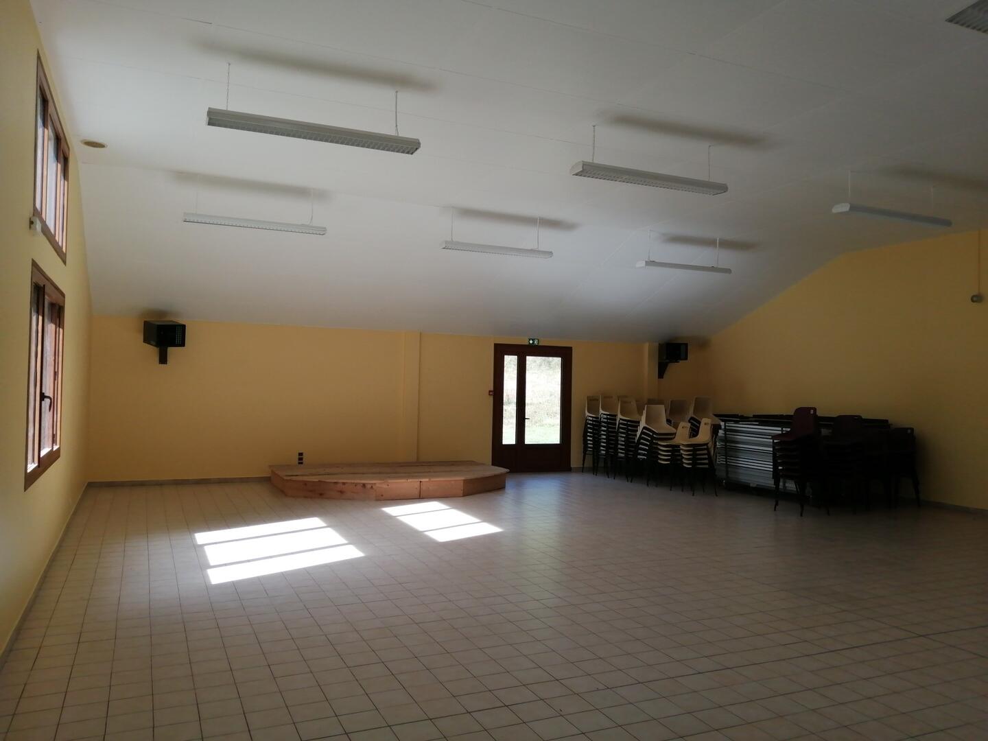 Salle polyvalente de Saint-Julien-en-Beauchêne (Saint-Julien-en ...