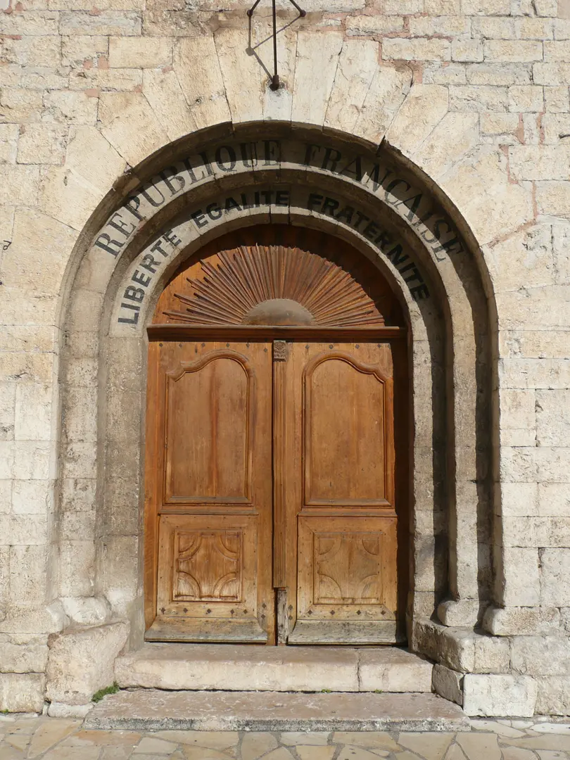 Eglise Saint Pierre de Salernes (Salernes) | Provence-Alpes-Côte d'Azur ...