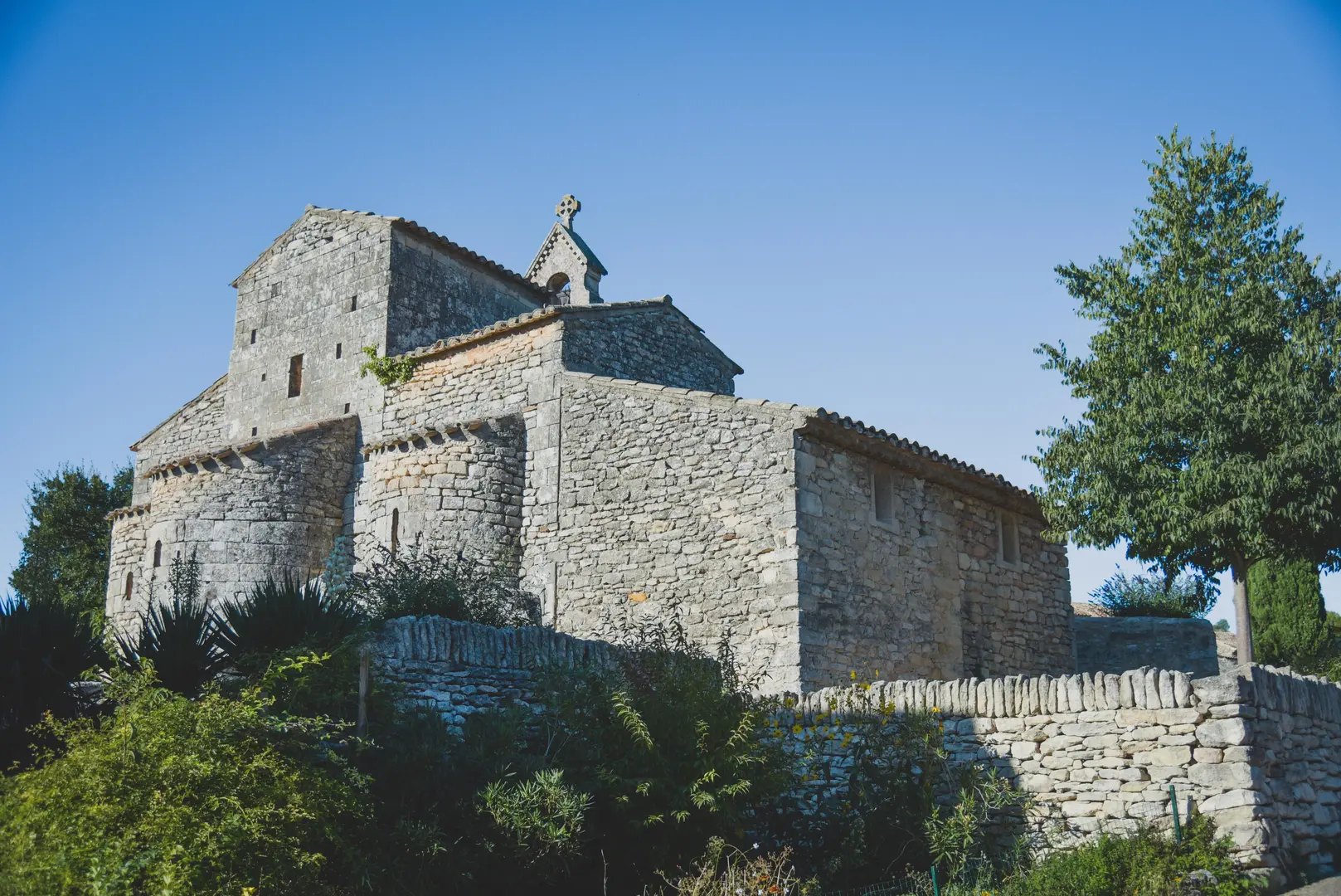 Église de Saint Pantaléon (Saint-Pantaléon) | Provence-Alpes-Côte d ...