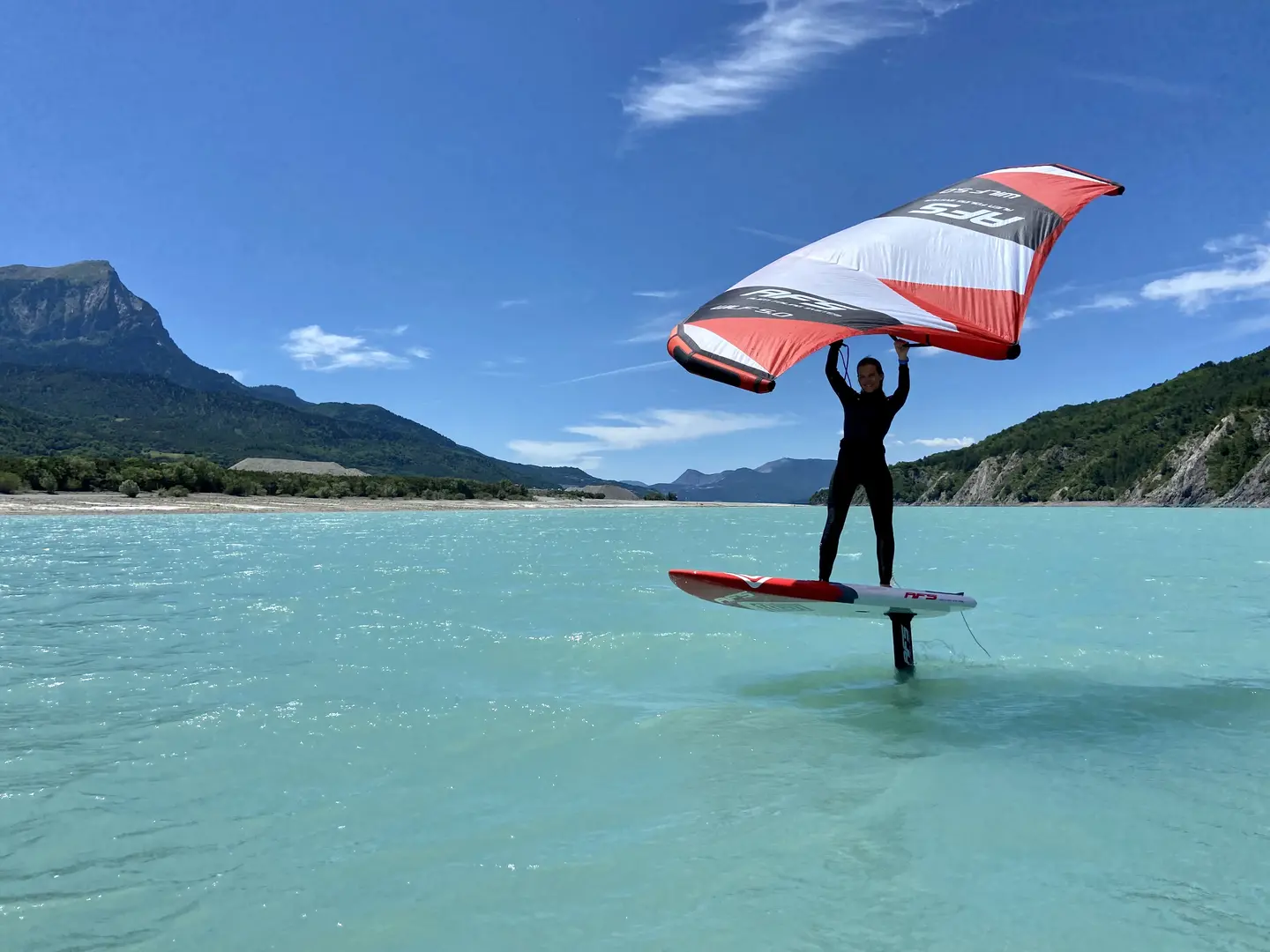 LE SPOT – Wingfoil & Windsurf School Serre-Ponçon (Crots) | Provence ...
