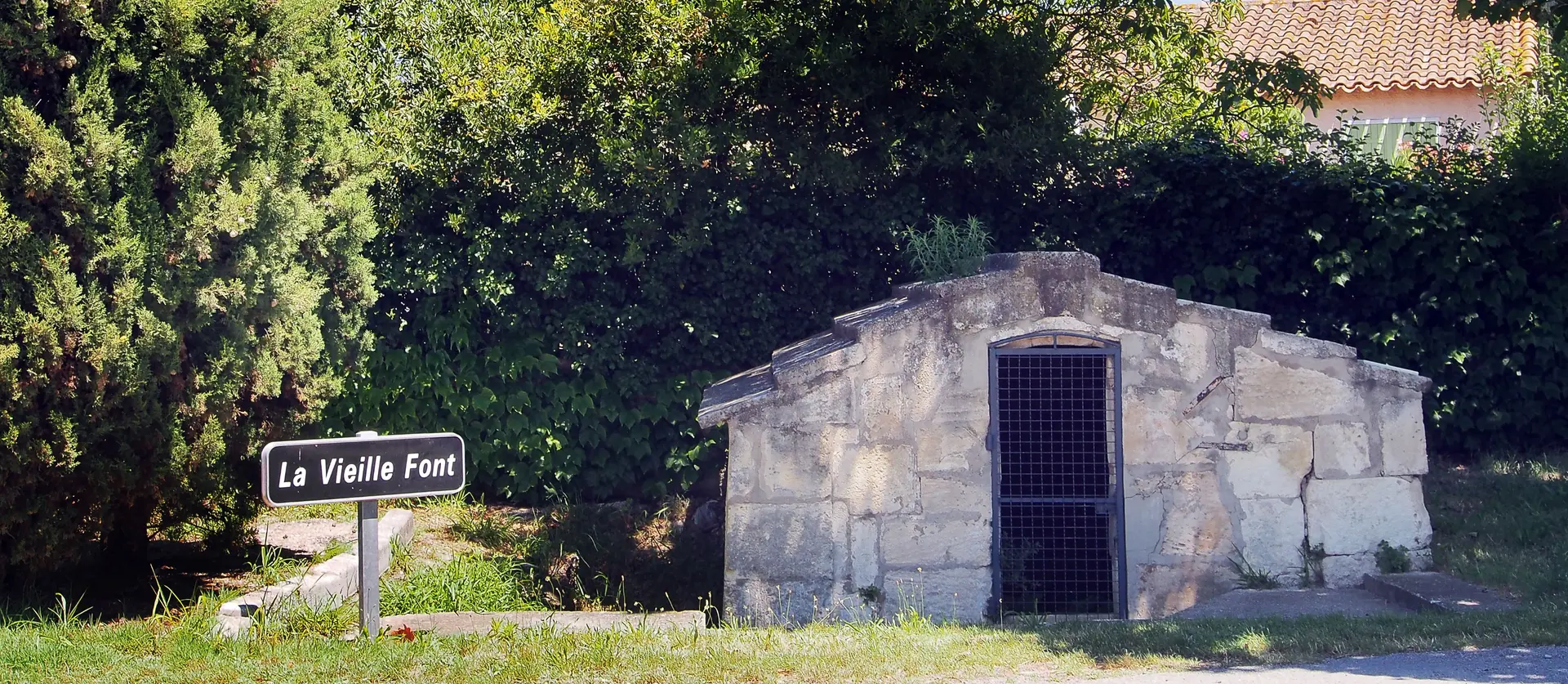 La Vieille Font (Fontvieille) | Provence-Alpes-Côte d'Azur Tourism
