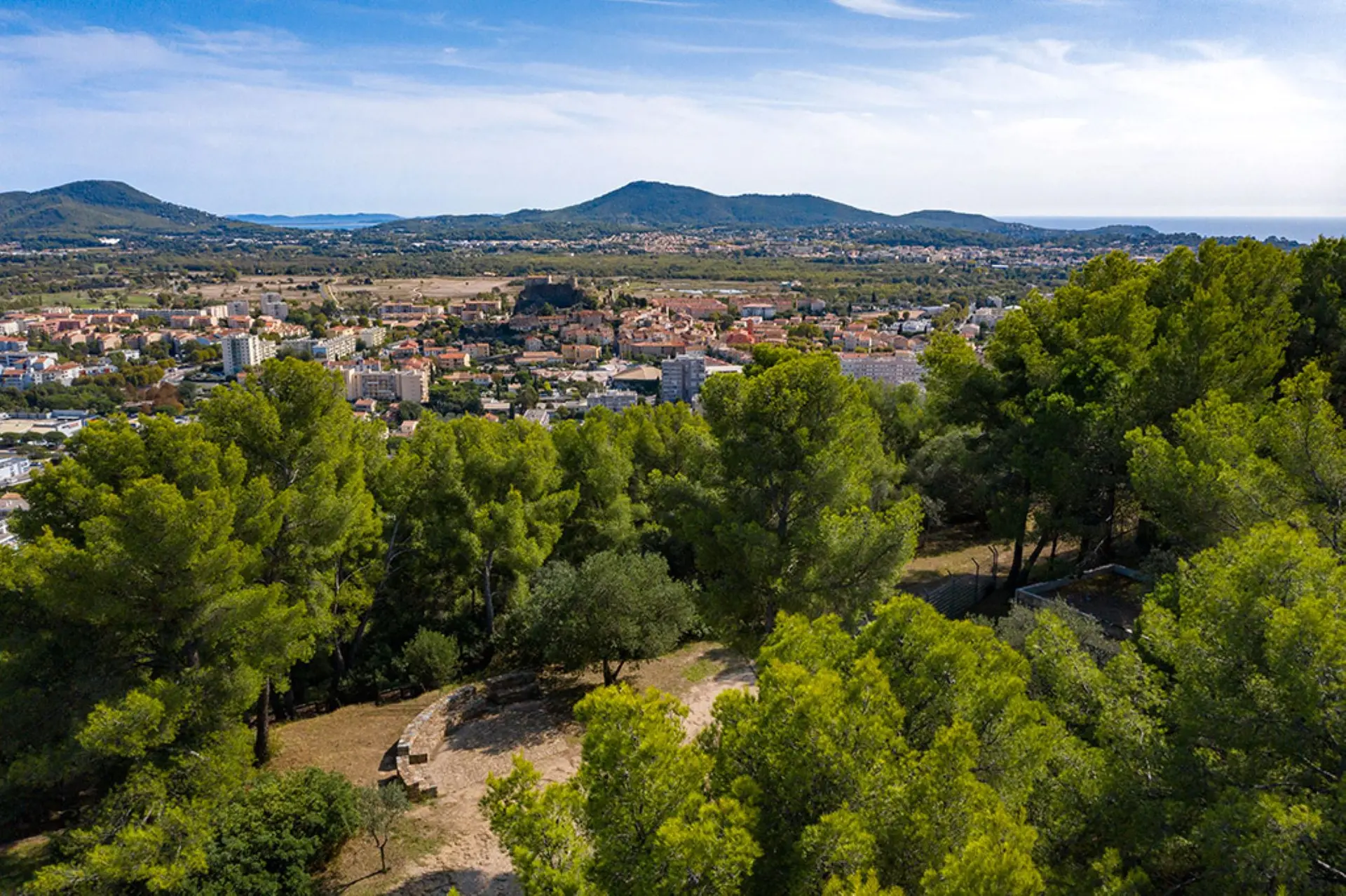 Hiking trails in the Thouars forest park (La Garde) | Provence-Alpes ...