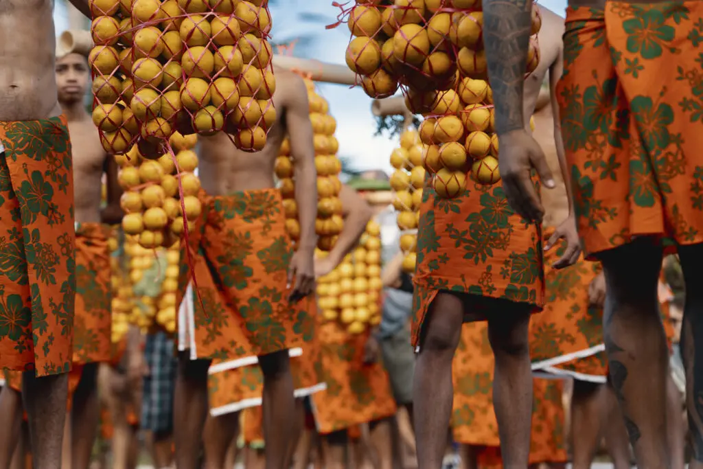 Parade of Orange Bearers and Organizations (Punaauia) | Tahiti Tourisme ...