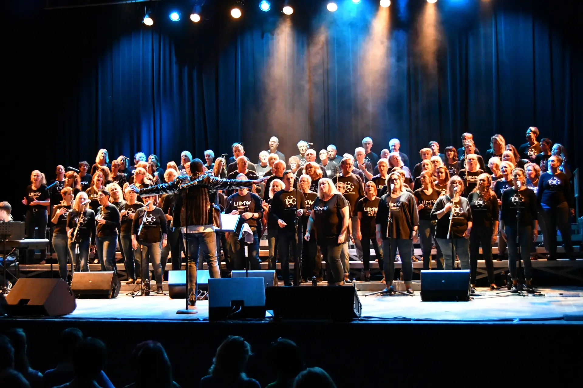 Concert Gospel inaugural par le ‘‘TGGG’’ Très Grand Groupe de Gospel 3. ...