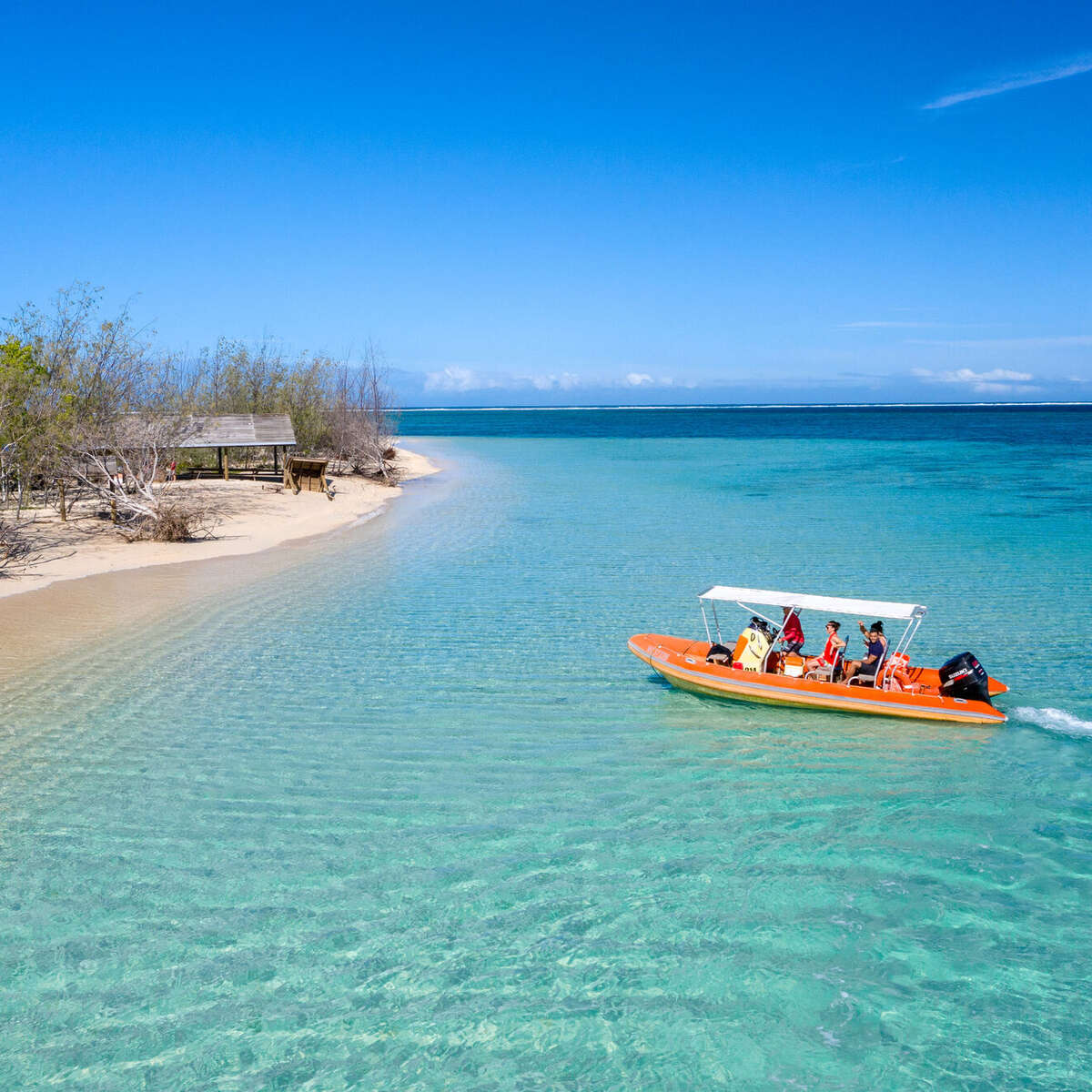 Discover New Caledonia’s Beautiful Beaches and Islets | New Caledonia ...