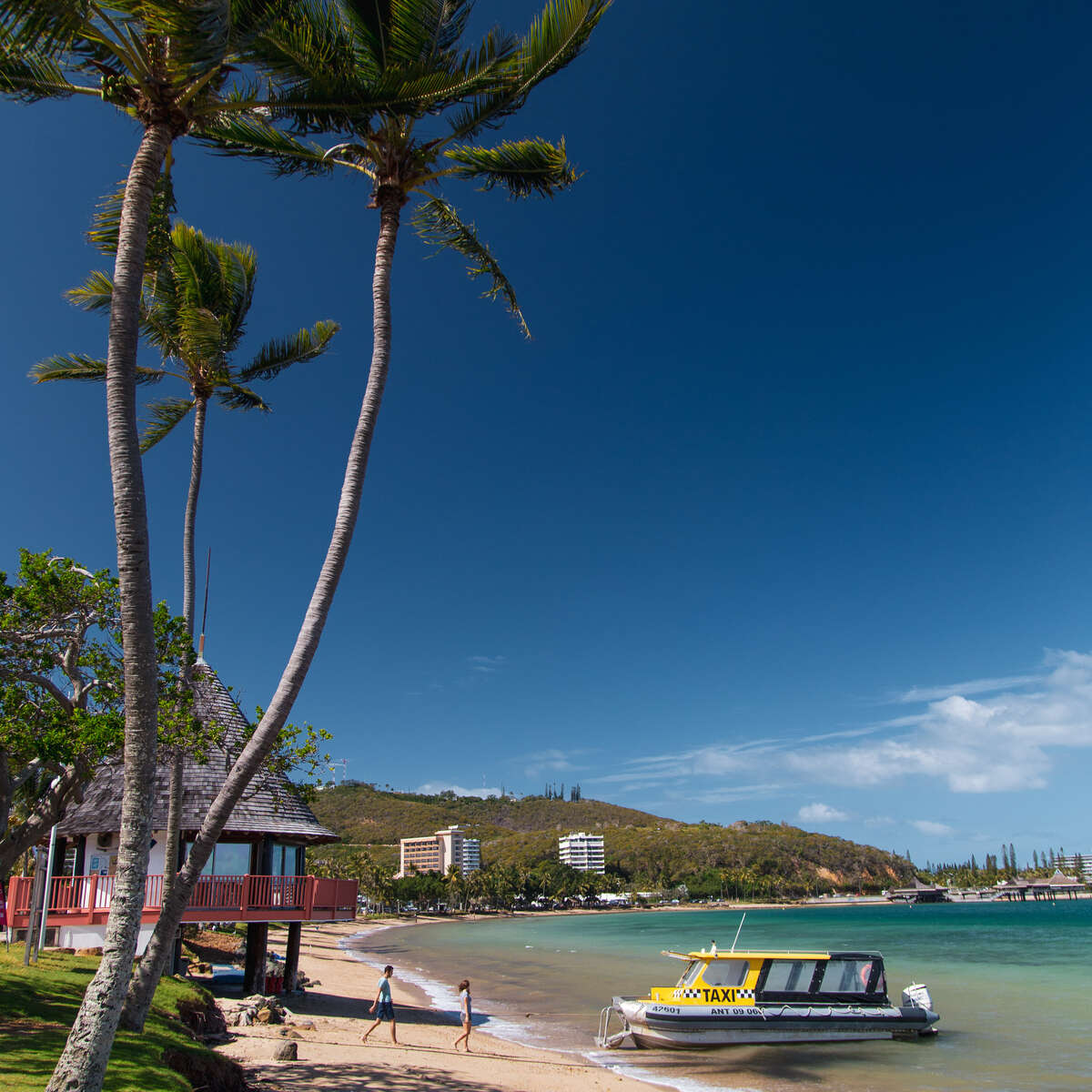 Discover New Caledonia’s Beautiful Beaches and Islets | New Caledonia ...