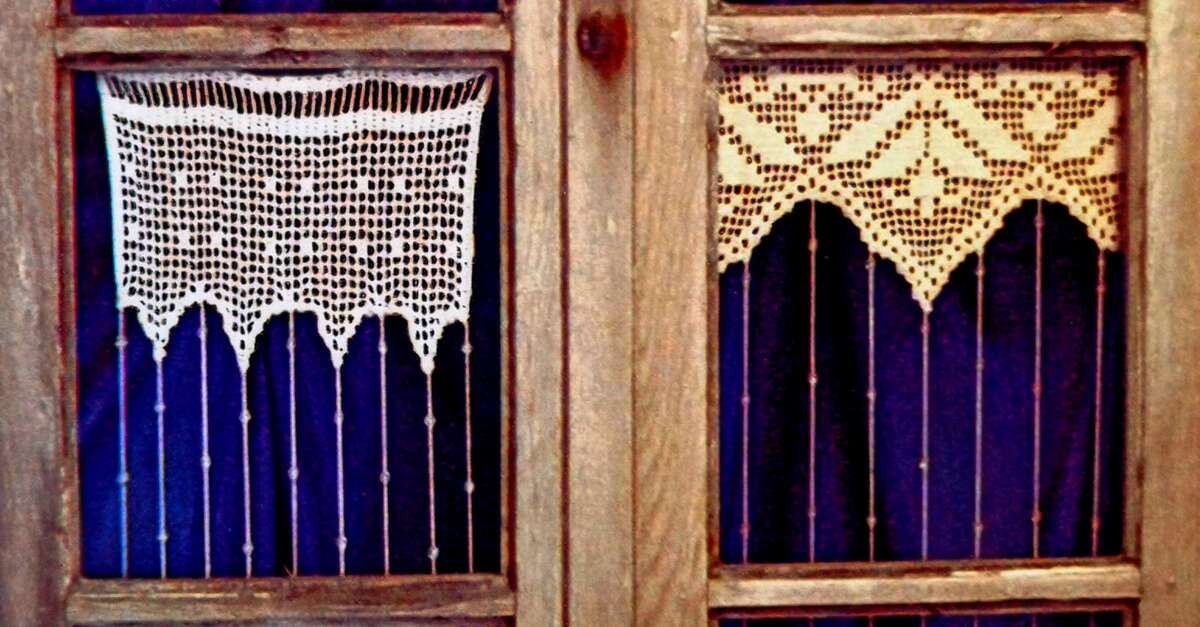 Stage rideaux de dentelle crochet (Locmaria) | Belle-Île-en-Mer Tourist ...