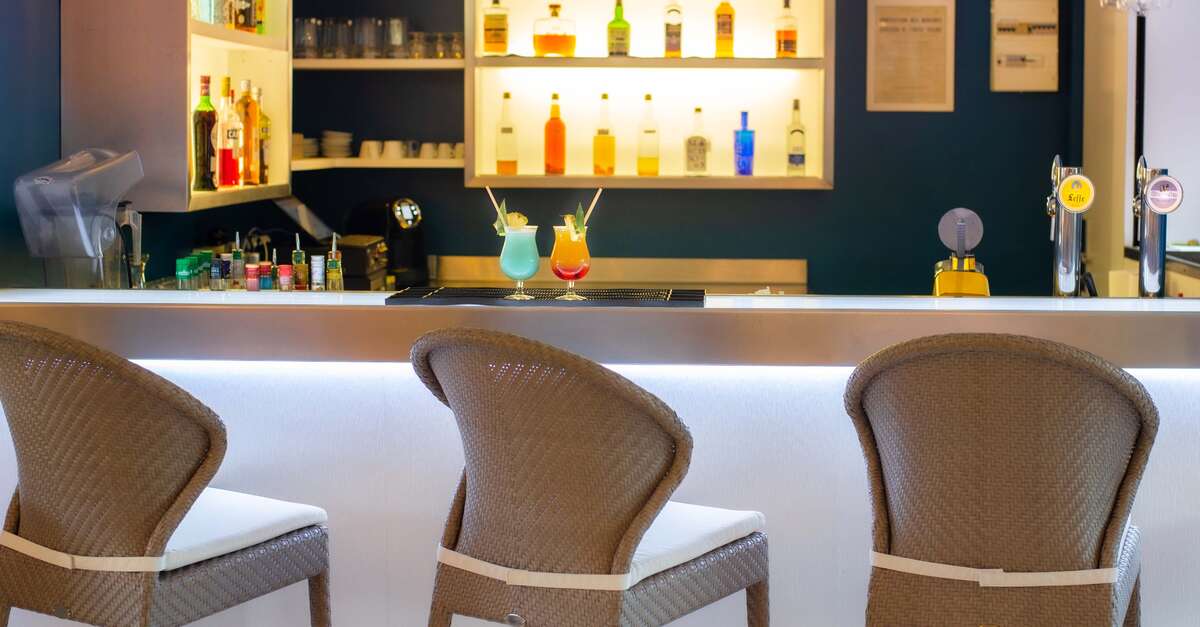 Tropical Café Bar Hôtel La Pagerie Trois-Îlets | Martinique Tour