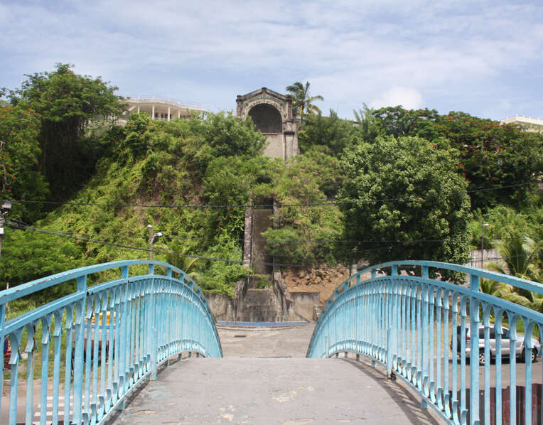 Fontaine et Pont Gueydon (Fort-de-France) | Martinique Tour