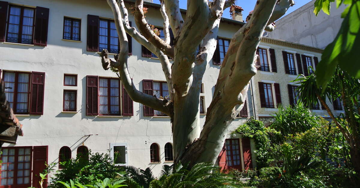 Hôtel Castel Mistral - Antibes | Site officiel de l'Office de Tourisme