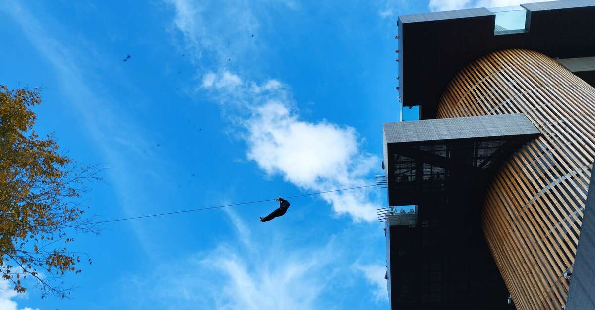 La tyrolienne - Parc d'Olhain - Maisnil-lès-Ruitz | Office de Tourisme ...