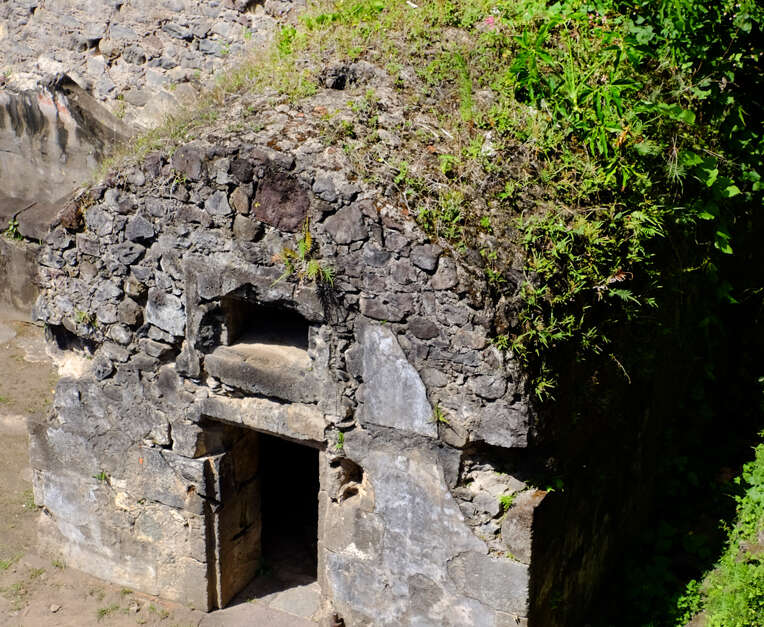 Cachot de Cyparis – Histoire & mémoire volcanique à Saint‑Pierre ...