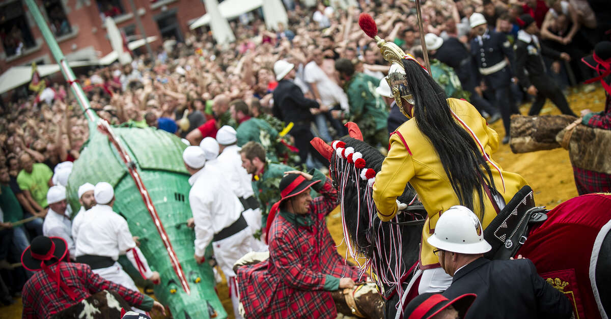 Guided tour : On the trail of the doudou - Mons | VisitMons - The ...