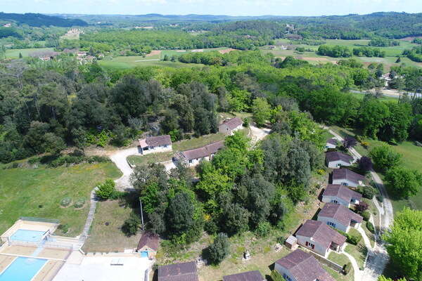 Village de gîtes Au Creux des Arbres (Carsac-Aillac) | Office de ...