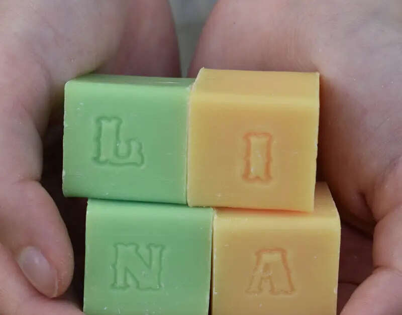 Fabrication de savons & Exposition sur le thème du savon (Vézac ...