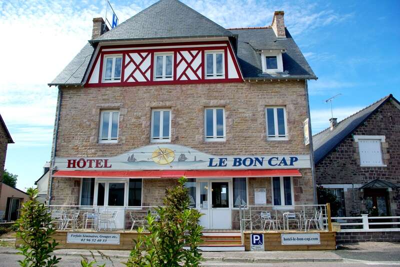 Hôtel Le Bon Cap - Hôtels - Plurien | Office de Tourisme Cap d'Erquy ...