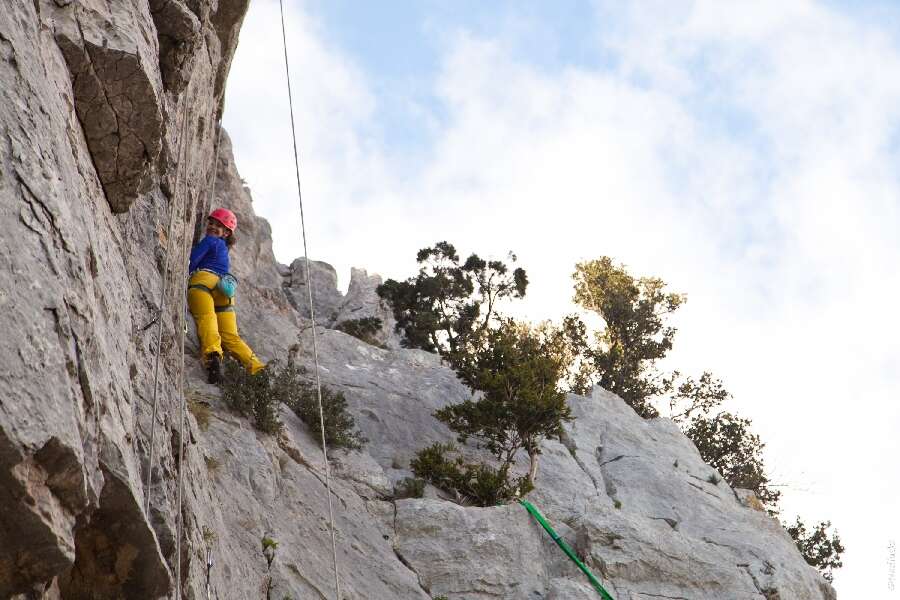 Bureau des Moniteurs Cévennes – Escalade (Peyreleau) | Explore Millau