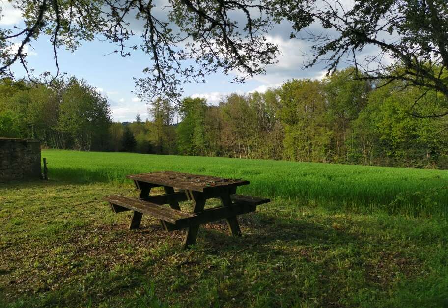 Aire de pique nique de Faux Mazuras (Faux-mazuras) | Tourisme Creuse ...