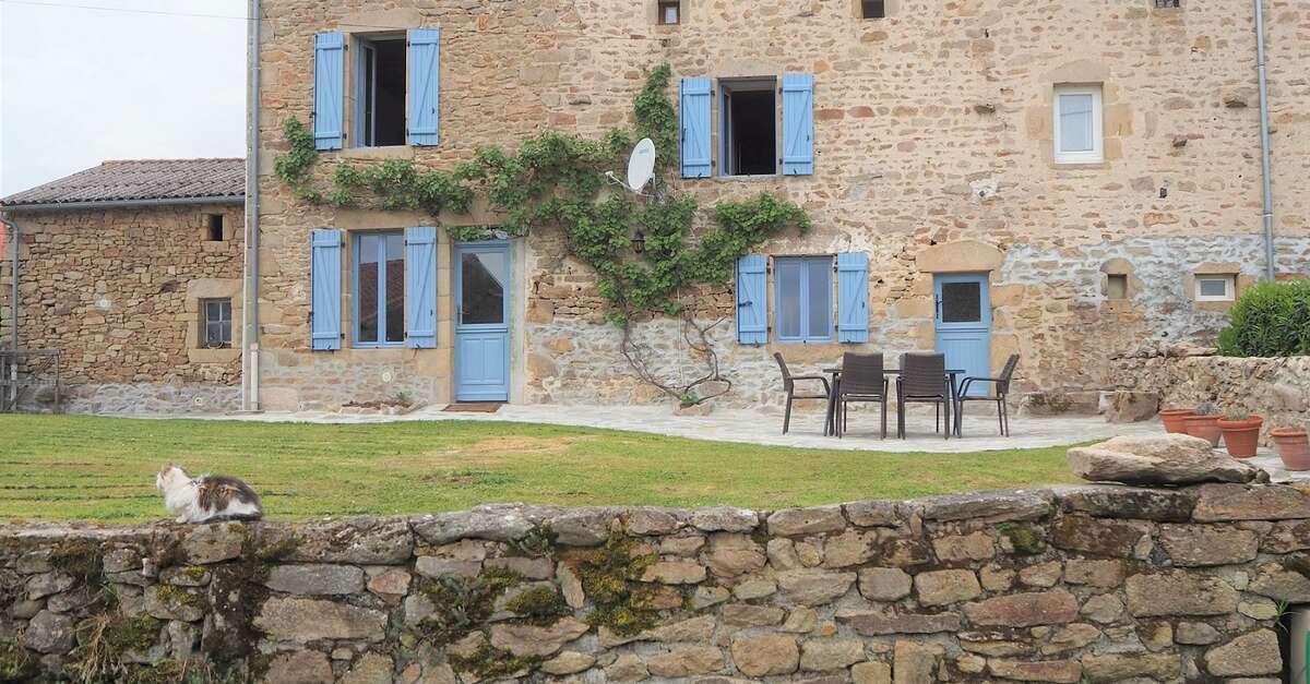 Two hoots (Chateauponsac, Châteauponsac) | Limousin - Nouveaux Horizons