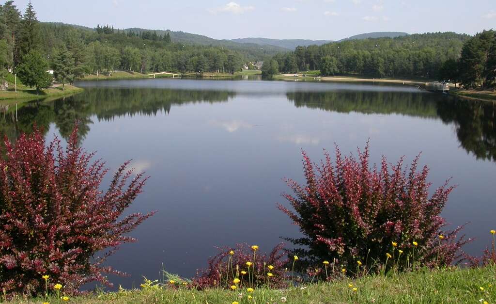 Lac du Deiro (Egletons, Égletons) | Office de Tourisme de Ventadour ...