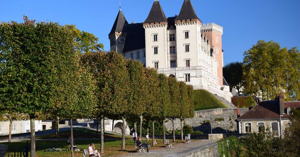 Balade à Roulettes n°9 Le tour du château de Pau (Pau) | Pau Pyrénées ...
