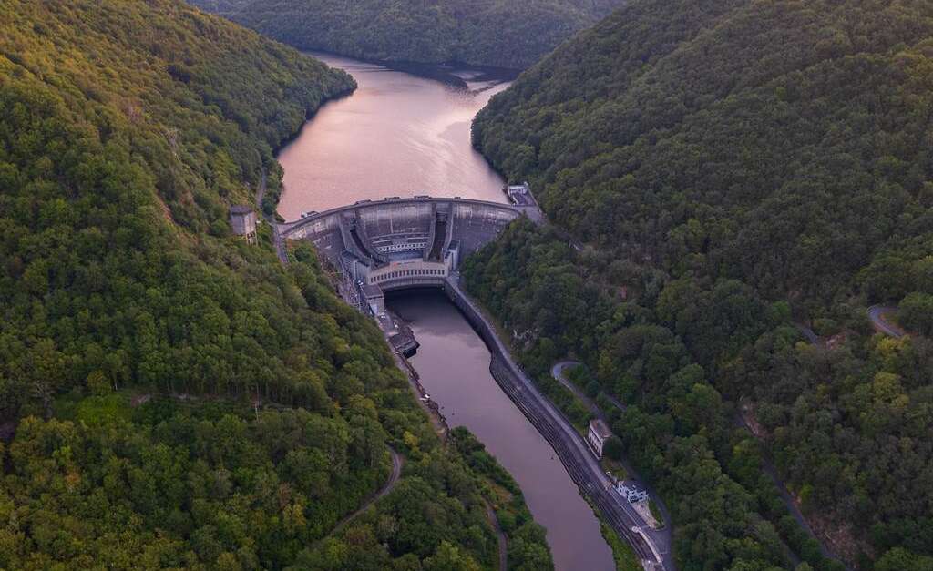Visite guidée du barrage du Chastang (Servières-le-Château) | Vallée de ...