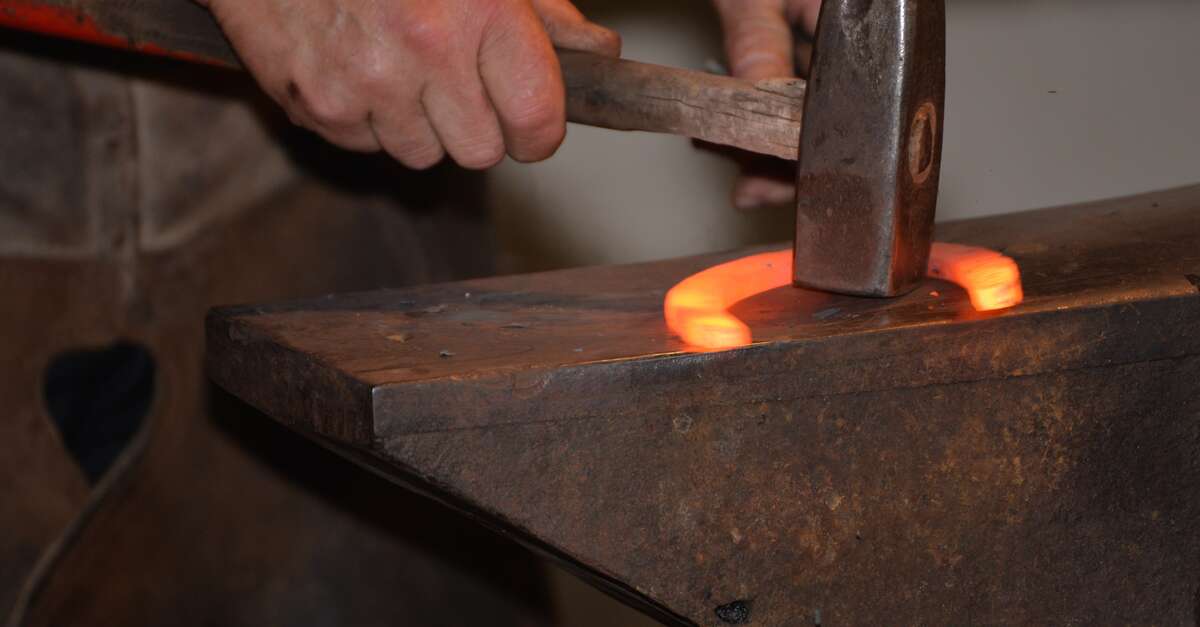 Stage initiation à la forge aux Arques (Les Arques) | gourdon