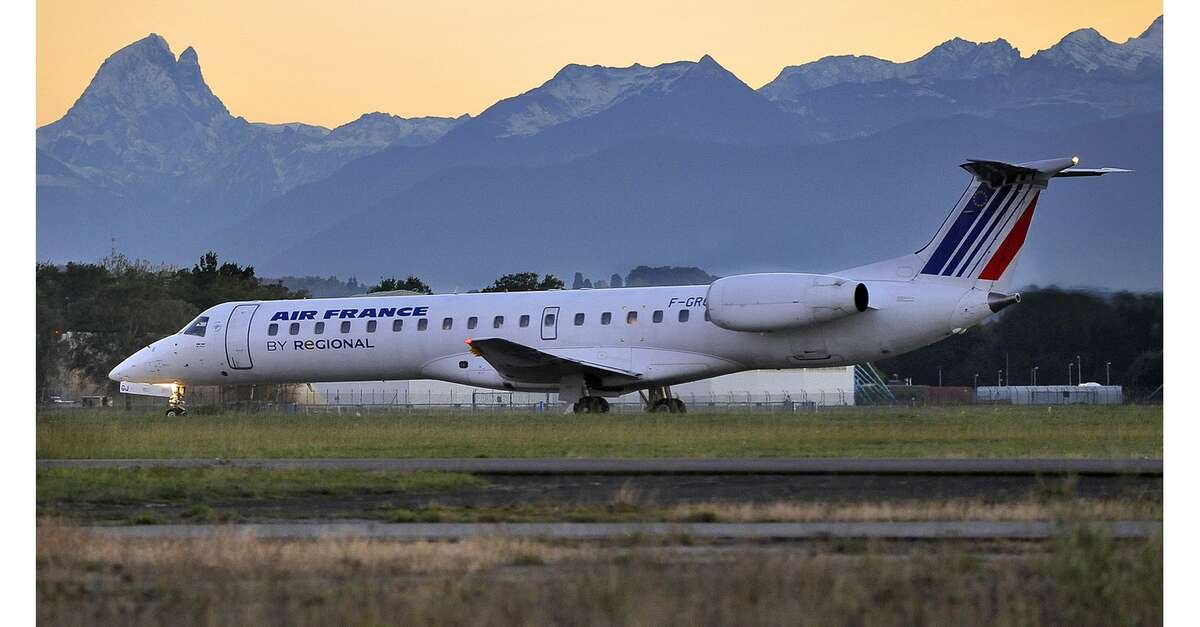 Air’Py Aéroport Pau-Pyrénées (Uzein) | Pau Pyrénées Tourisme