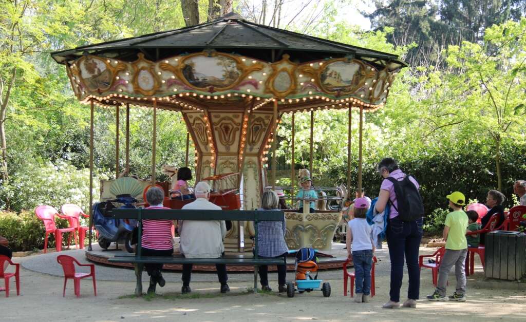 Le manège de la Perrine (Laval) | Portail du tourisme du département ...