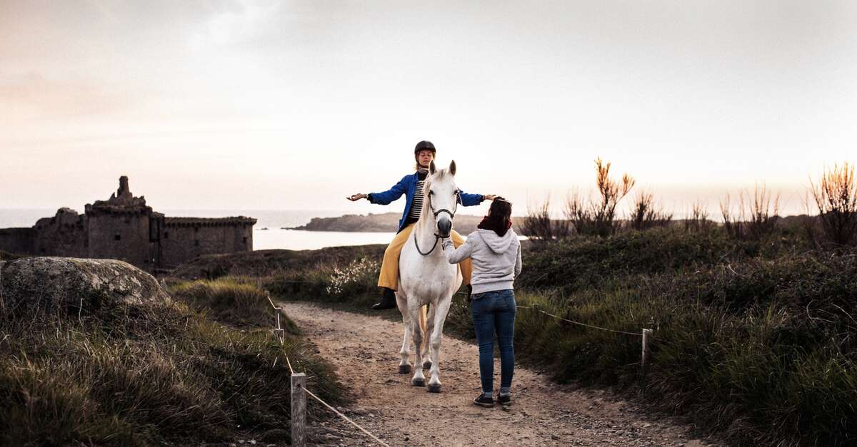 Caval Coaching - Bien être par cheval - L' Île-d'Yeu | Office de ...