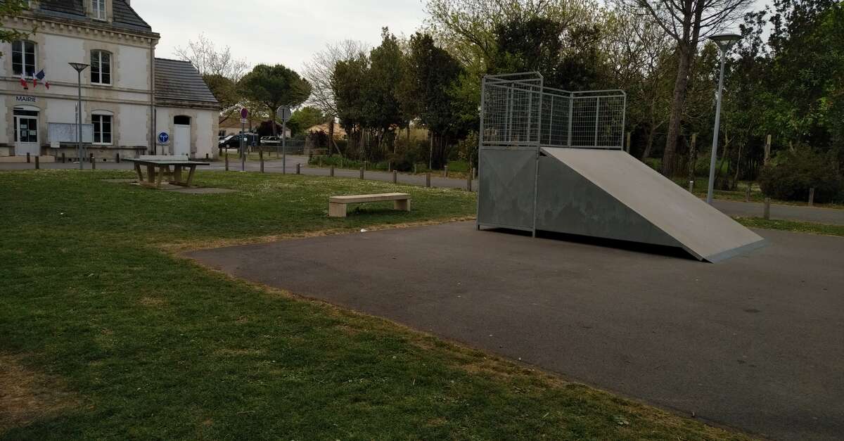 AIRE DE PIQUE-NIQUE AU CITY STADE ET SKATE PARK (Vix) | Office de ...