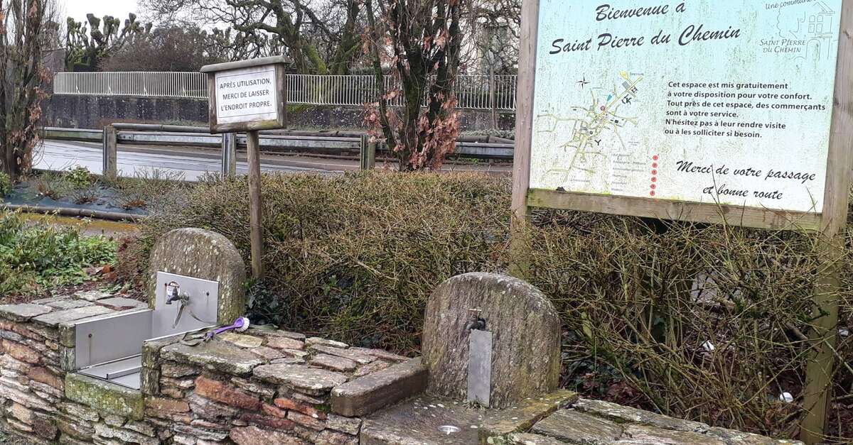 Aire de camping-car – Saint-Pierre-du-Chemin (Saint-Pierre-du-Chemin ...