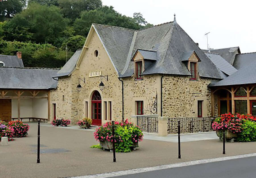 POINT D’INFORMATION TOURISTIQUE DE CHAILLAND (Chailland) | Portail du ...