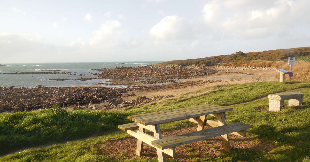 Aire de Port La Chaîne (Pleubian) | Office de Tourisme de la Côte de ...