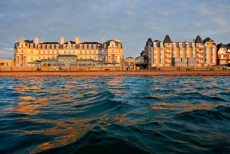 Grand Hôtel des Thermes (Saint-Malo) | Saint-Malo - Mont-Saint-Michel ...