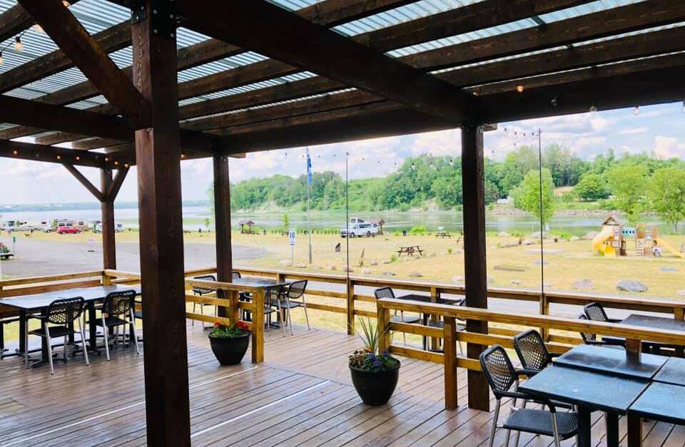 Le Sainte-Emmélie, resto-pub (Leclercville) | Chaudière-Appalaches près ...