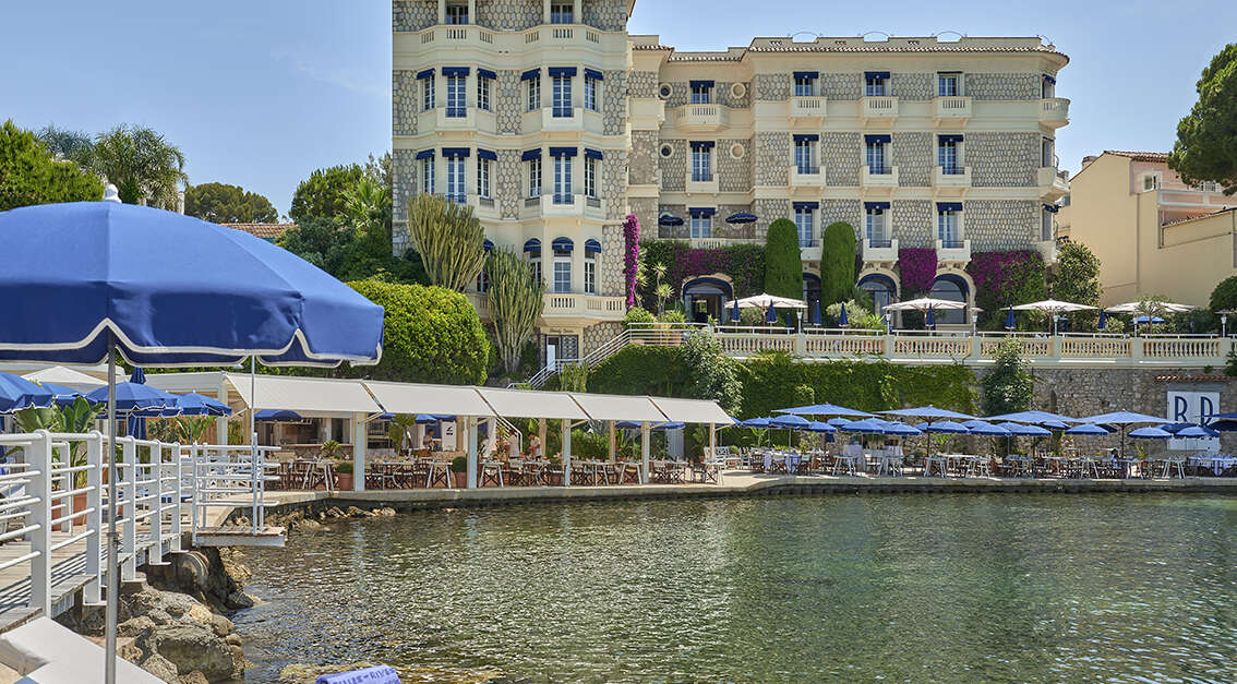 Plage Belles Rives - Antibes | Site officiel de l'Office de Tourisme