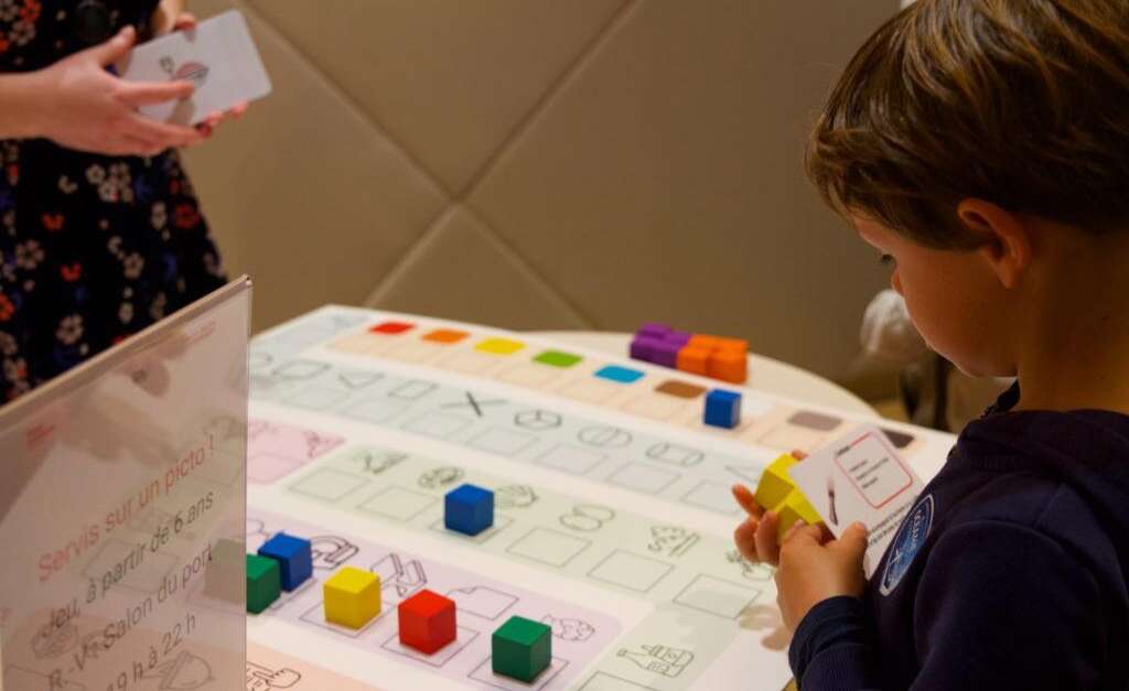 « Servi sur un picto », jeu pour enfants à Escal’Atlantic (Saint ...