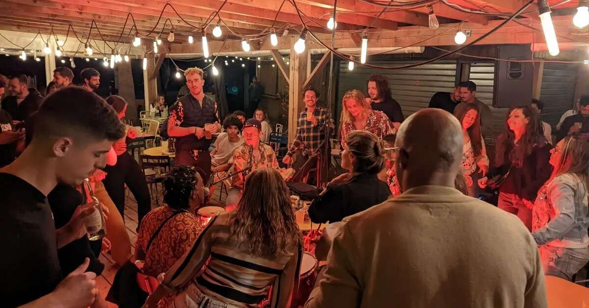 Cartel del Chipo à l’After Beach (Grimaud) | Côte d’Azur France ...