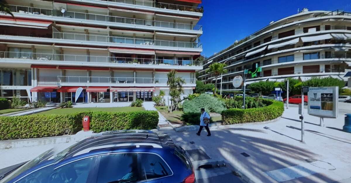 Pharmacy of Garavan (Menton) | Côte d’Azur France / French Riviera