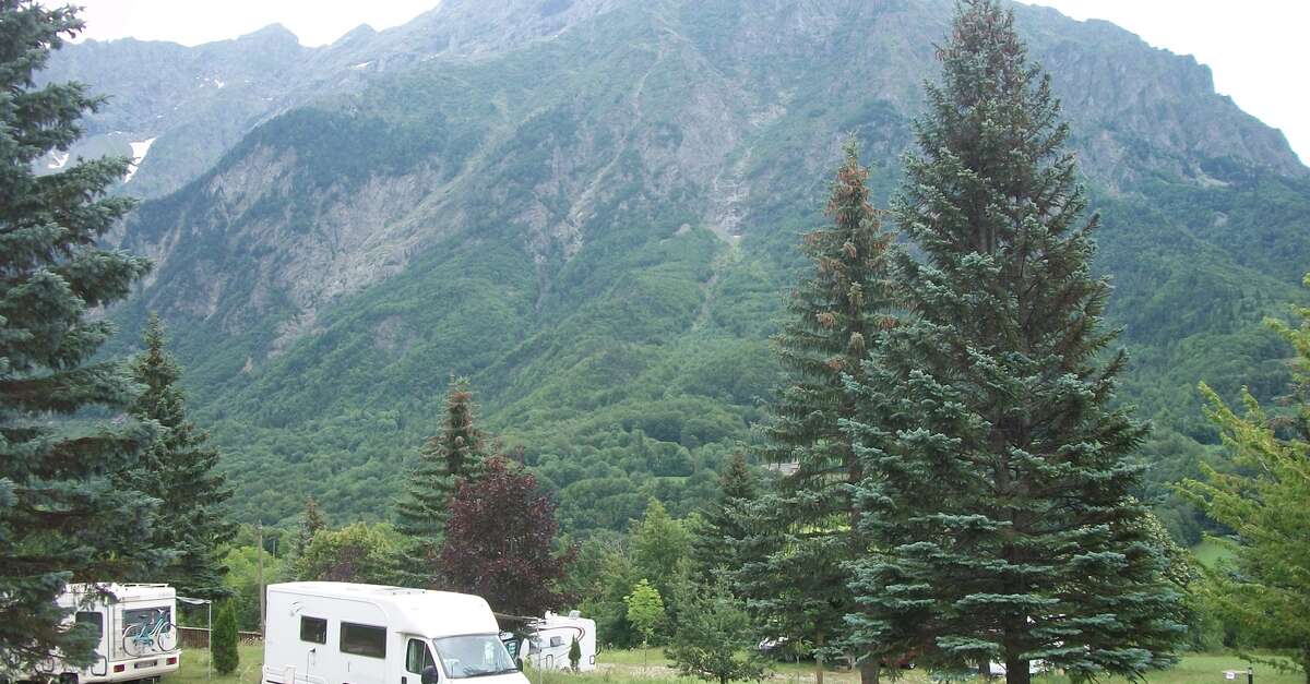 Aire de camping-car La Pra (Saint-Firmin)