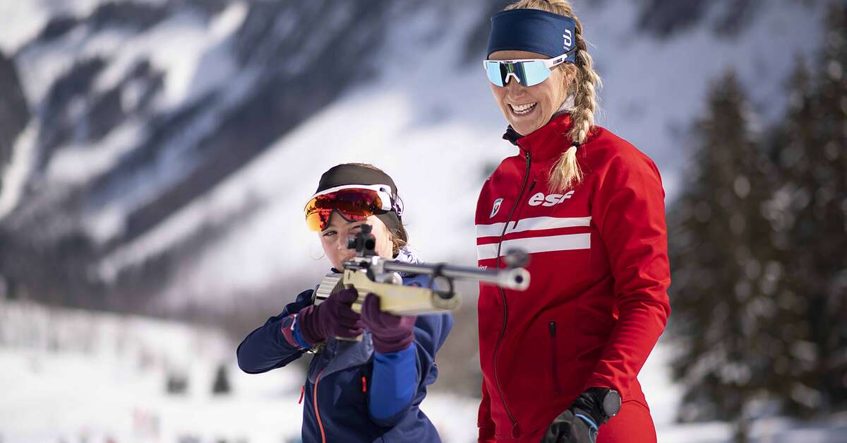Biathlon 10 m and 50 m rifle shooting : teen biathlete course (Le Grand ...