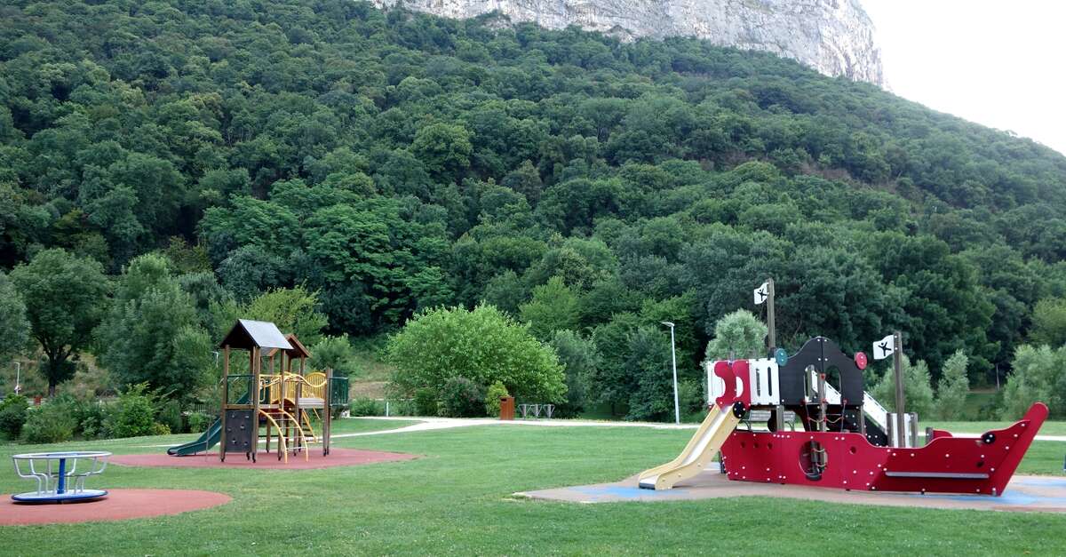Parc du Lac de Fiancey (Saint-Égrève) | Site Officiel de la Chartreuse ...